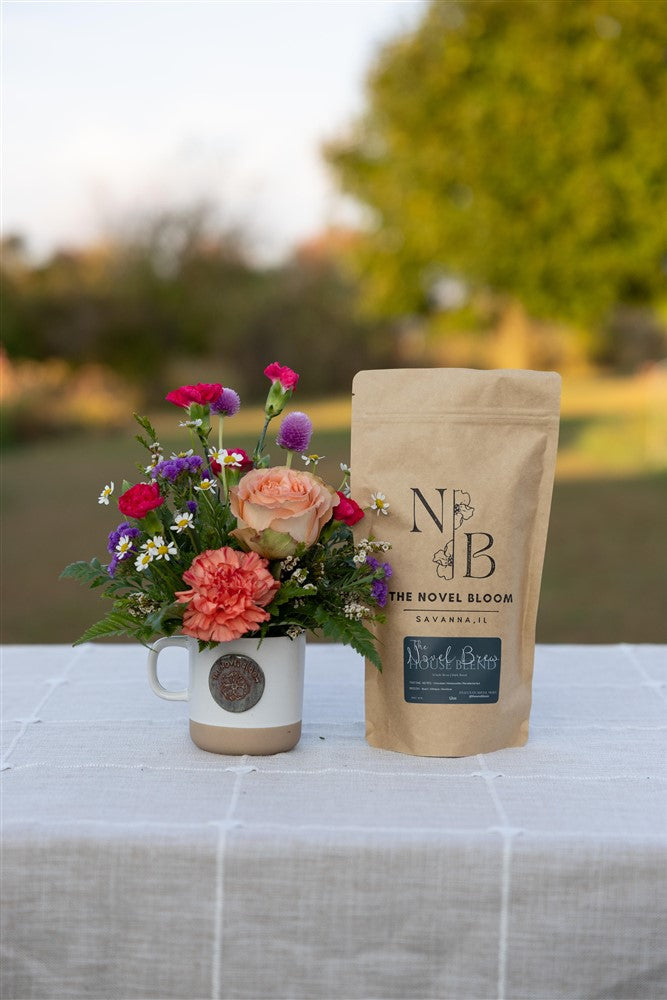 Centerpiece Arrangement & Coffee Beans – The Novel Bloom